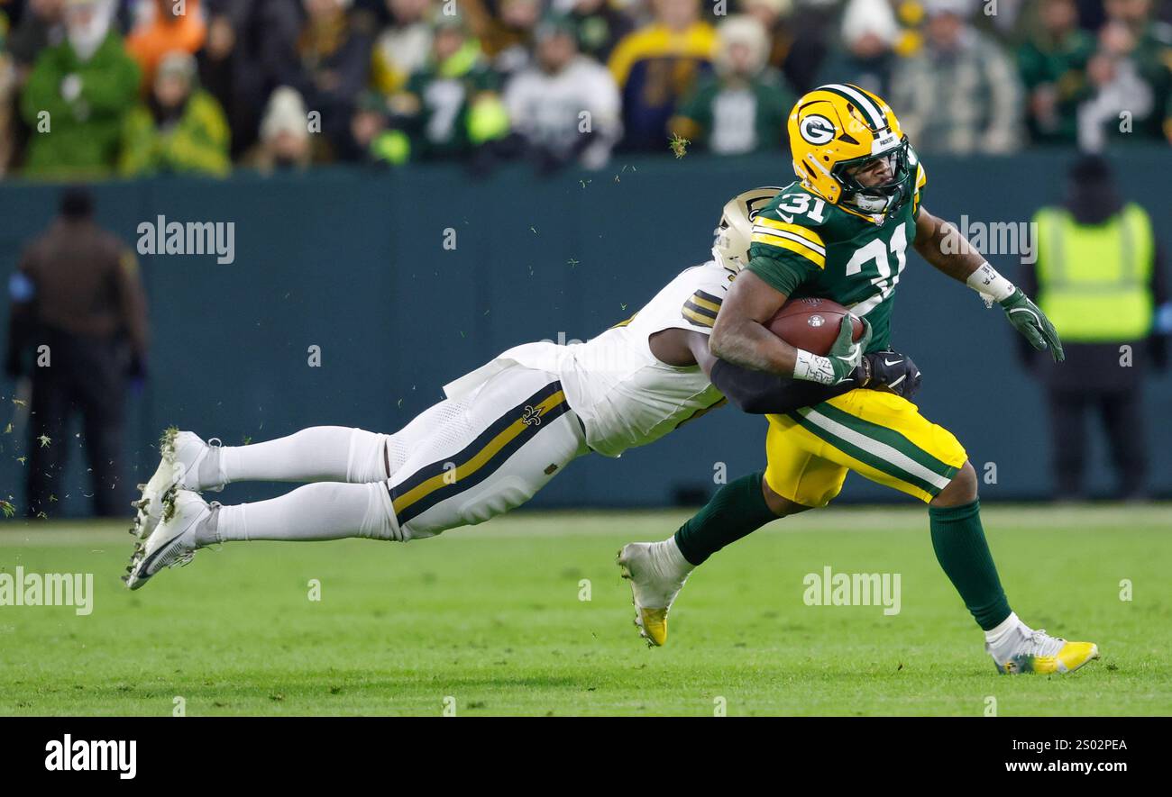 Green Bay Packers running back Emanuel Wilson (31) runs during a NFL ...