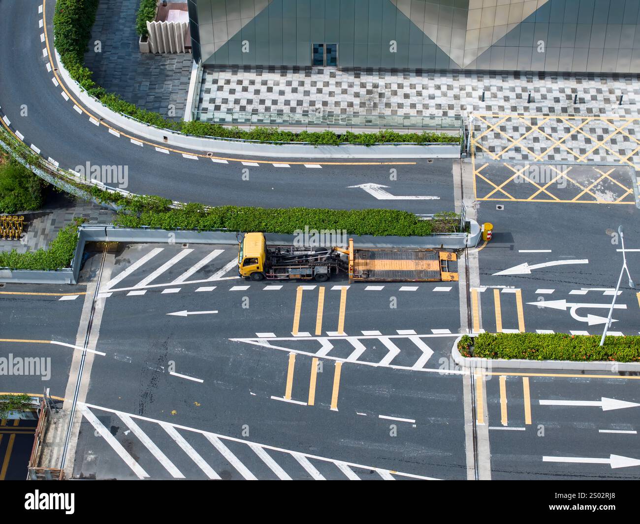 Pickup truck aerial view hi-res stock photography and images - Alamy