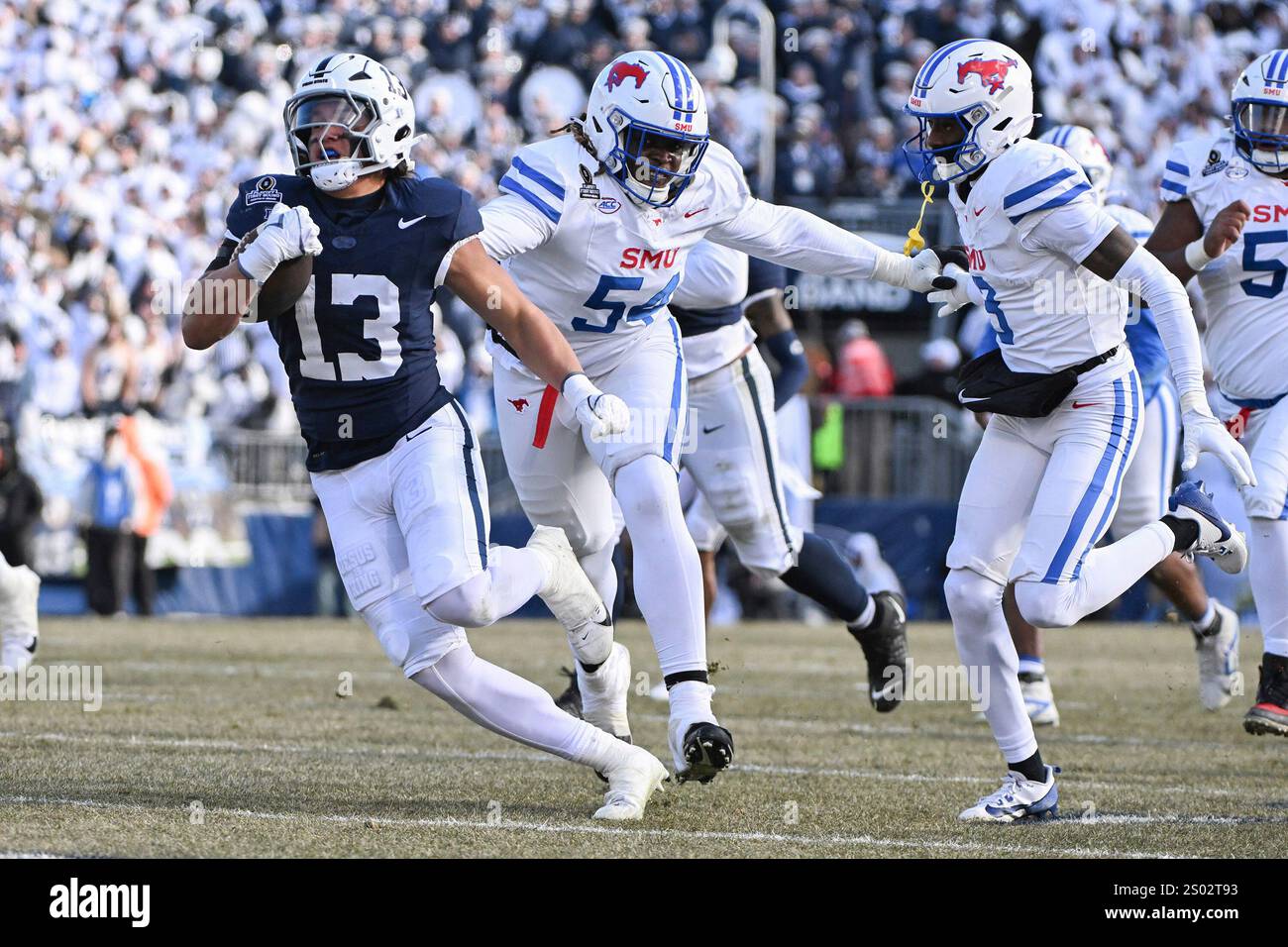 Penn State linebacker Tony Rojas (13) returns an interception for a ...