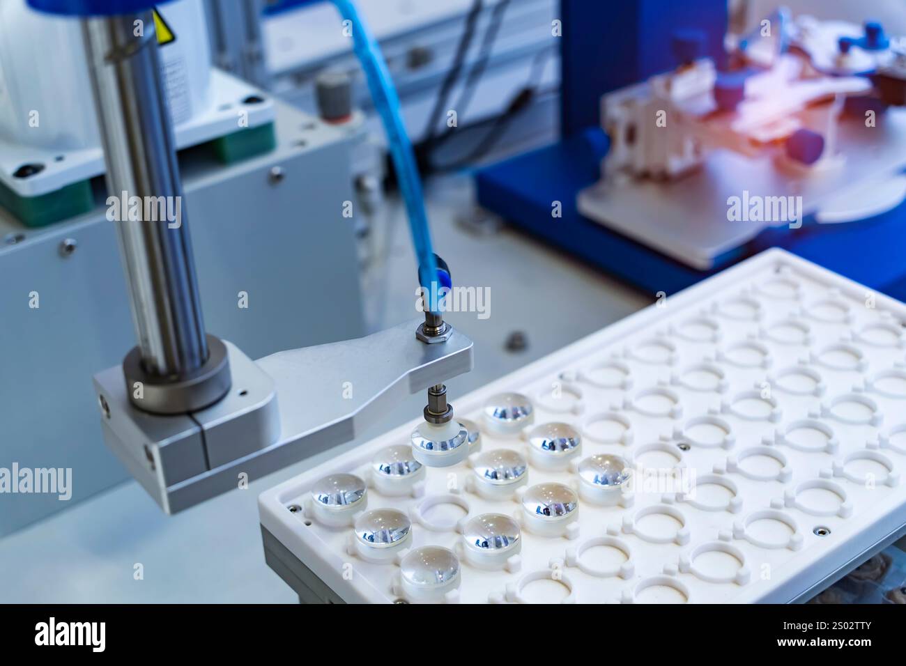 automatic optician equipment for Monitor camera lens production in ...