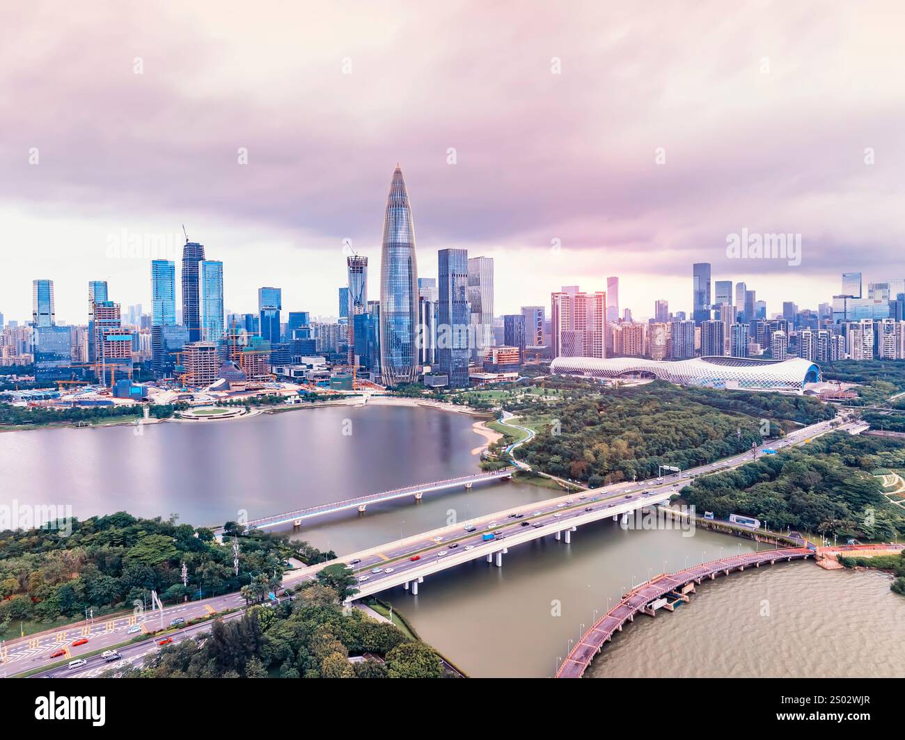 4k aerial fly over city hi-res stock photography and images - Alamy