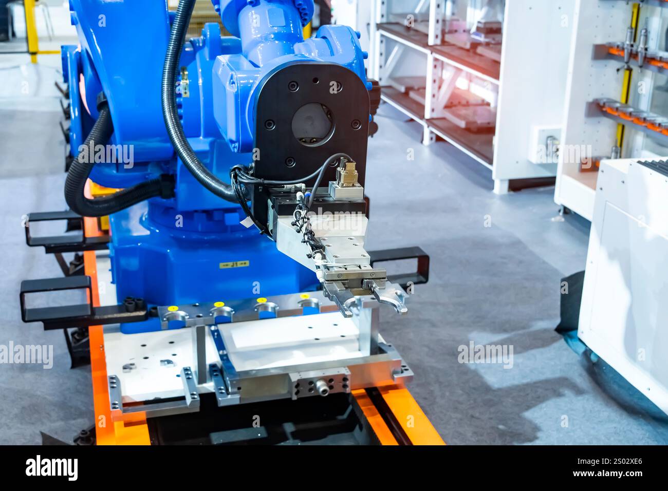 automatic clamp arm pick and place metal parts, Manufacturing ...