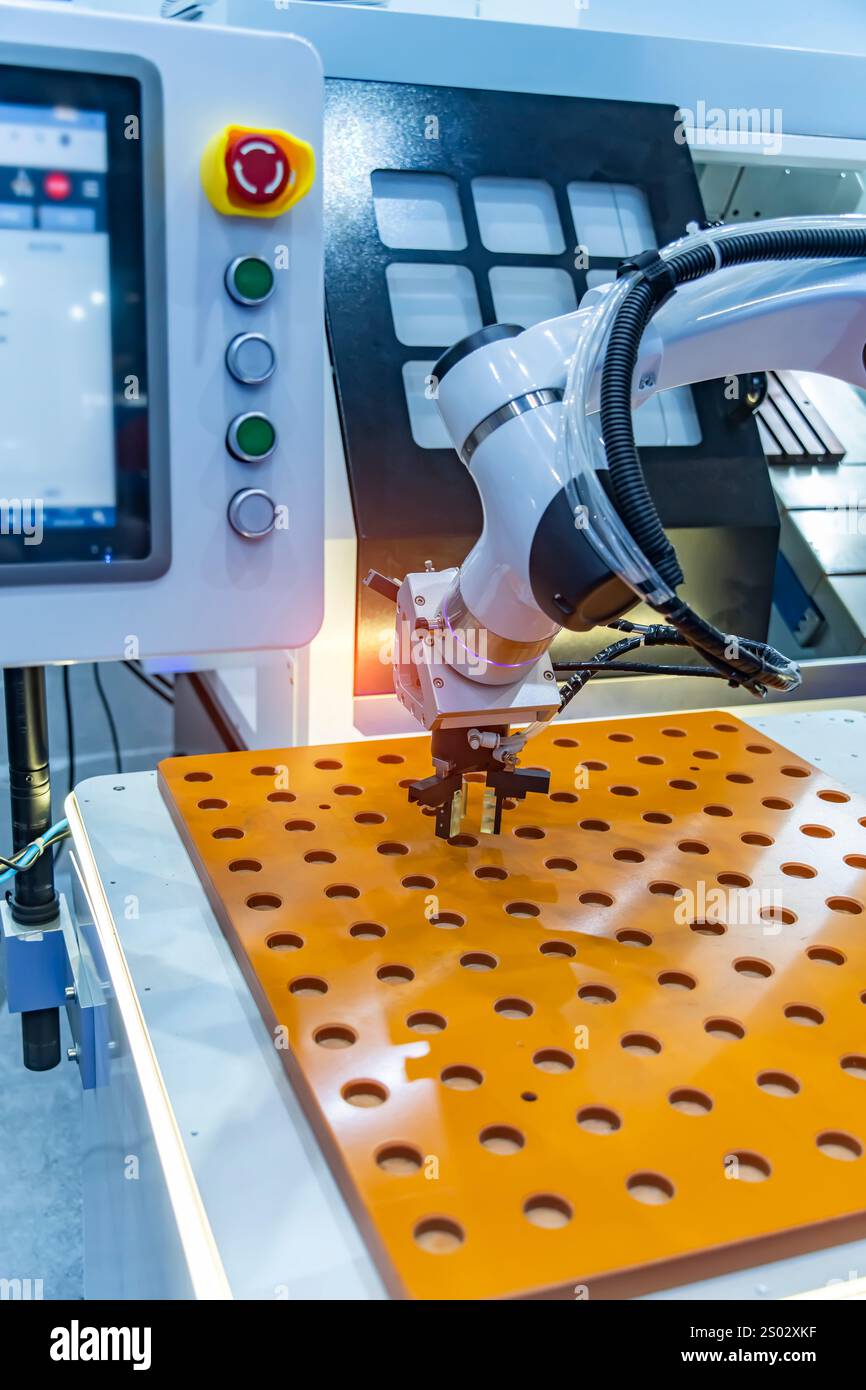 automatic clamp arm pick and place metal parts, Manufacturing ...