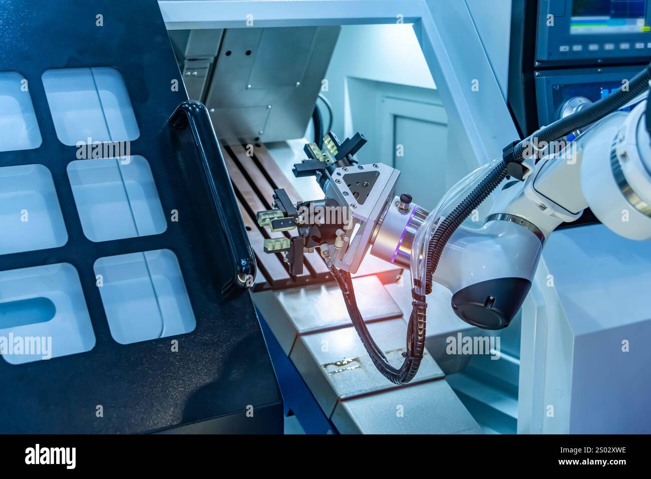 automatic clamp arm pick and place metal parts, Manufacturing ...