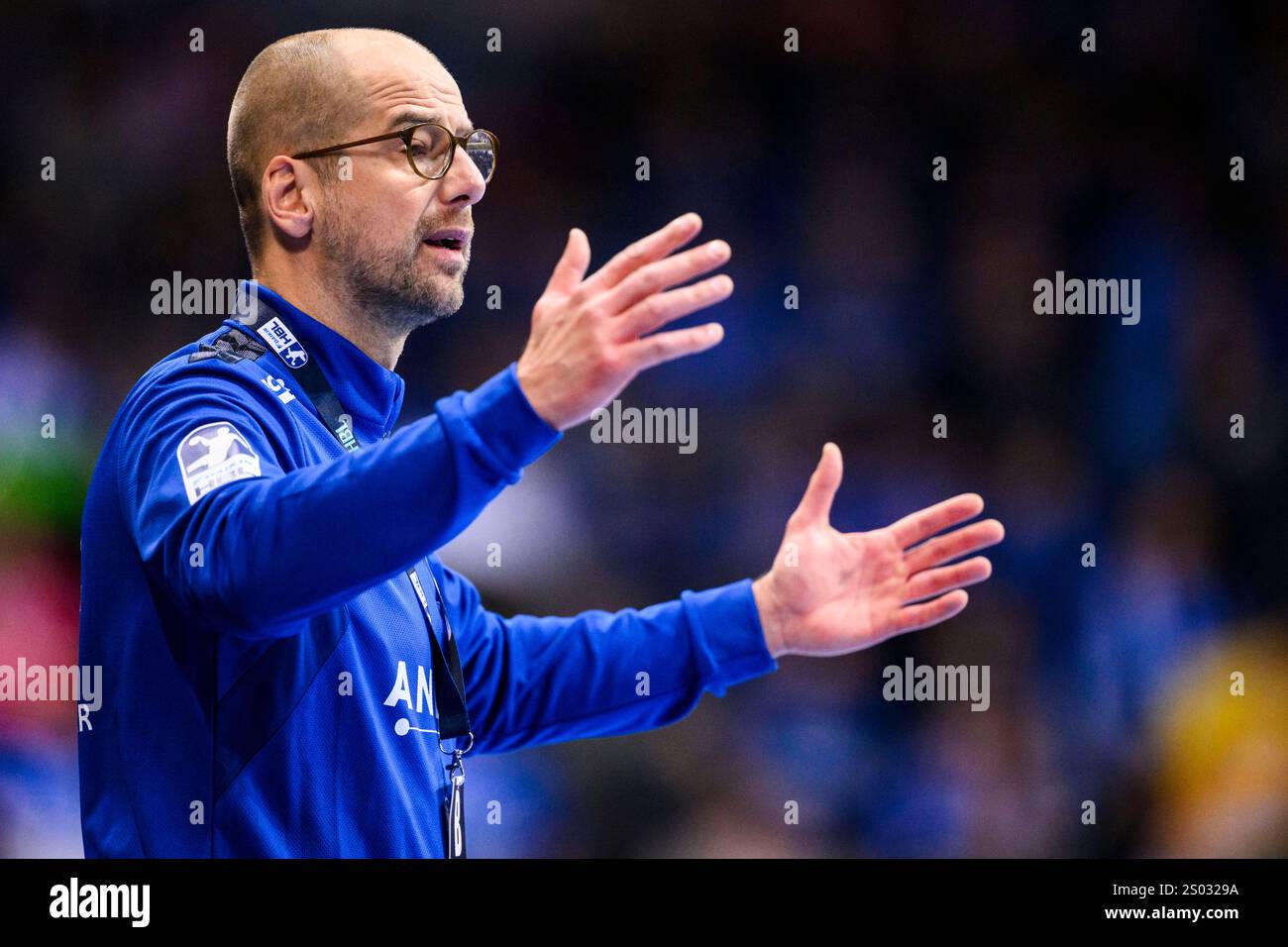 23 December 2024, Baden-Württemberg, Stuttgart: Handball: 1st ...