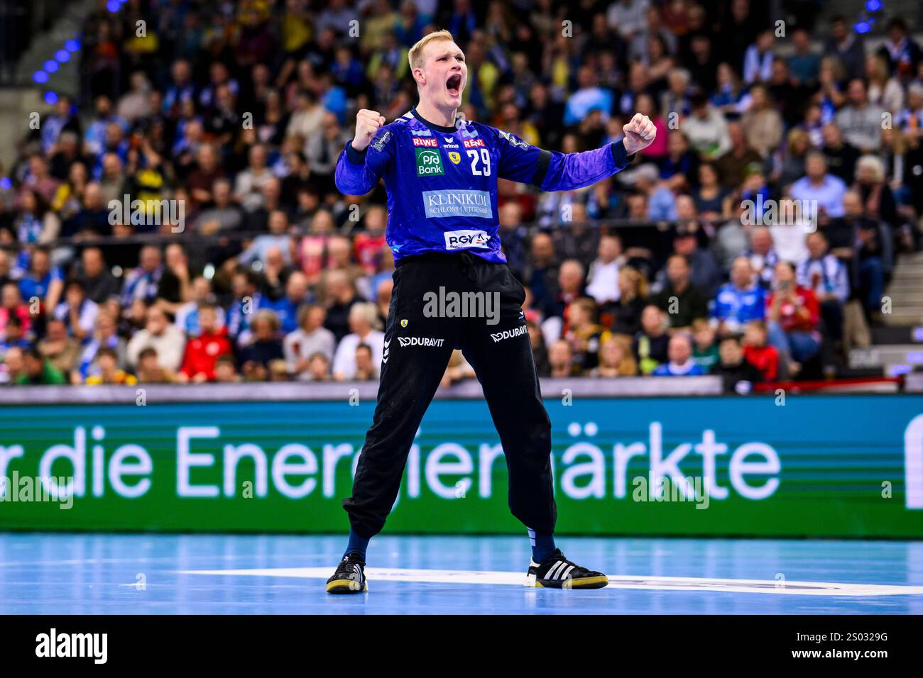 23 December 2024, Baden-Württemberg, Stuttgart: Handball: 1st ...