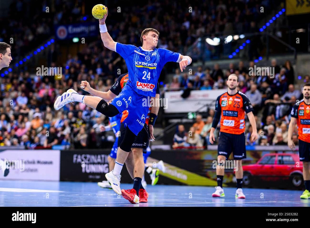 Stuttgart, Germany. 23rd Dec, 2024. Handball: 1st Bundesliga, men, 2024 ...