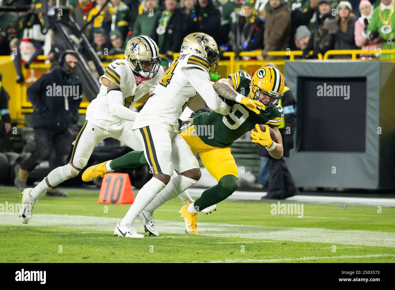 December 23, 2024: New Orleans Saints cornerback Alontae Taylor (1) and ...