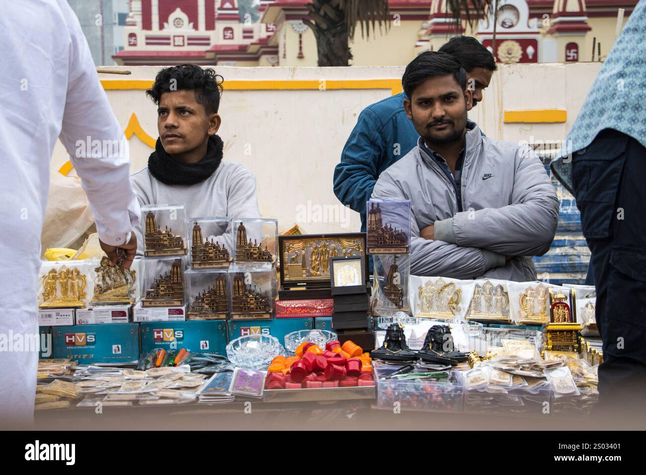Vendors on Rampath selling Ram Mandir model. Ram Janmabhoomi path in ...