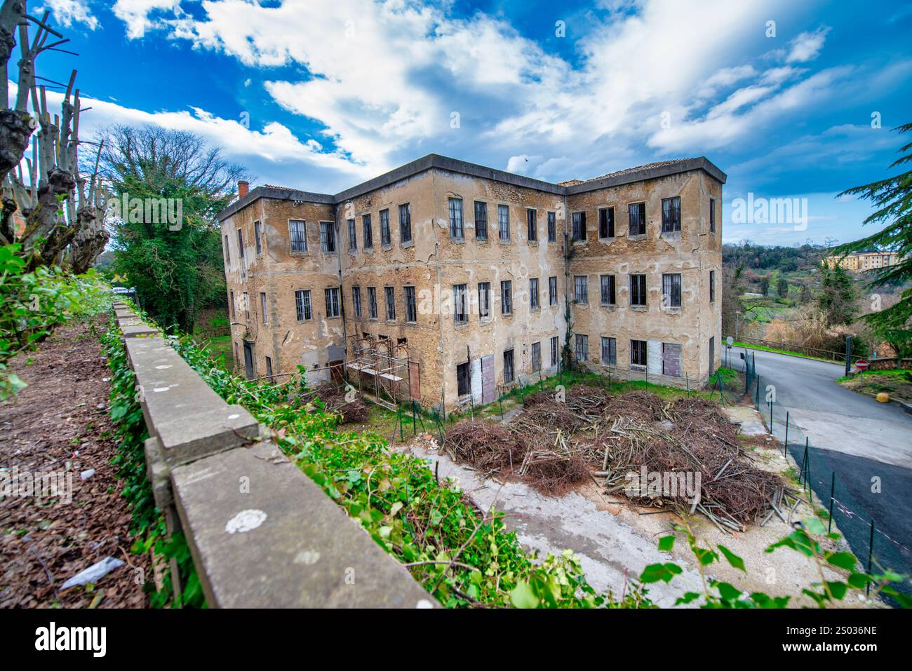 Haunting Images of Volterra's Abandoned Asylum: A Ghostly Glimpse into ...