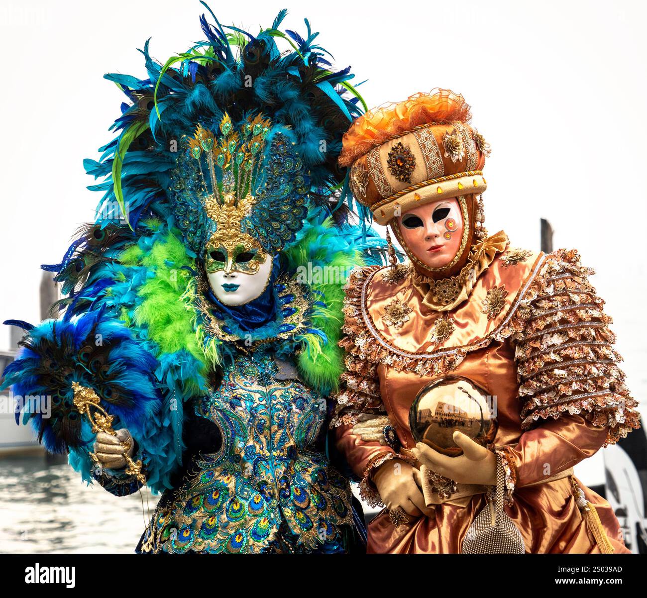 Two elegantly dressed individuals hi-res stock photography and images ...