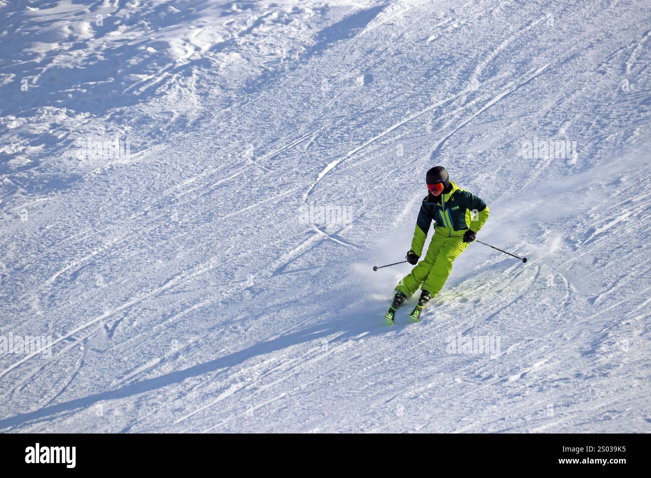 Tourists experience skiing in Altay City, northwest China's Xinjiang ...