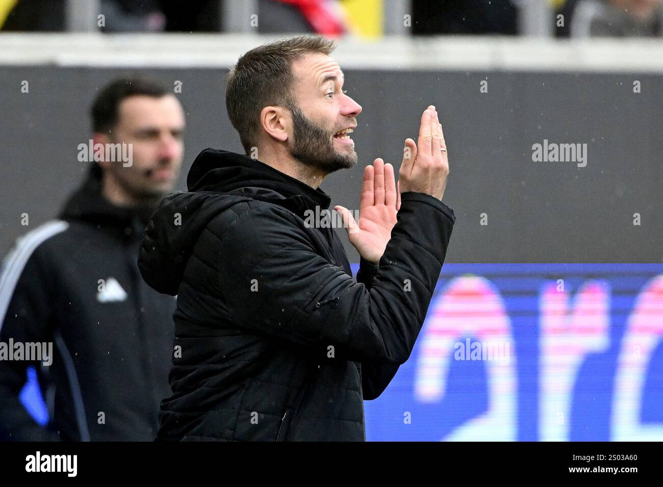 Regensburg, Deutschland. 22nd Dec, 2024. Fussball; Spieltag 17; 2 ...