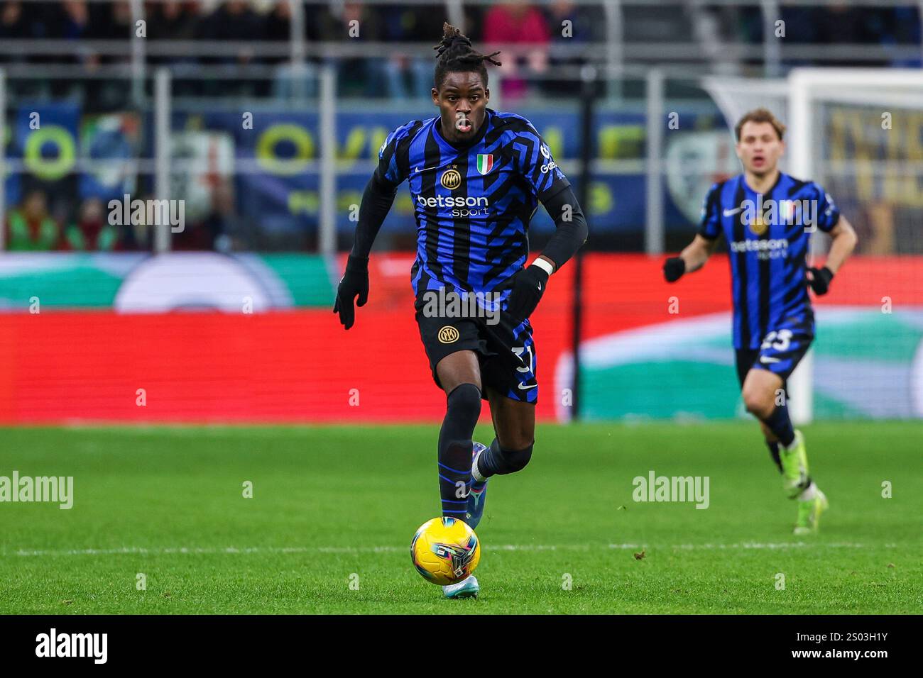 Milan, Italien. 23rd Dec, 2024. Yann Aurel Ludger Bissek of FC ...