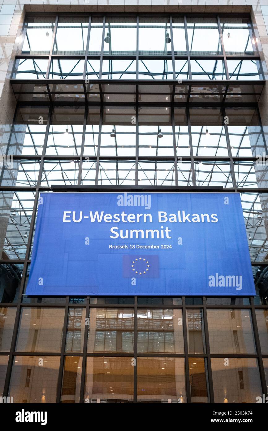 The atrium of the Justus Lipsius building during the summit of the ...