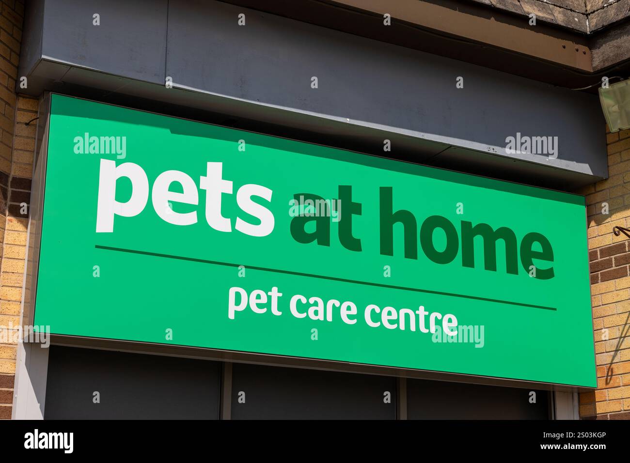 Pets at Home signage Stock Photo - Alamy