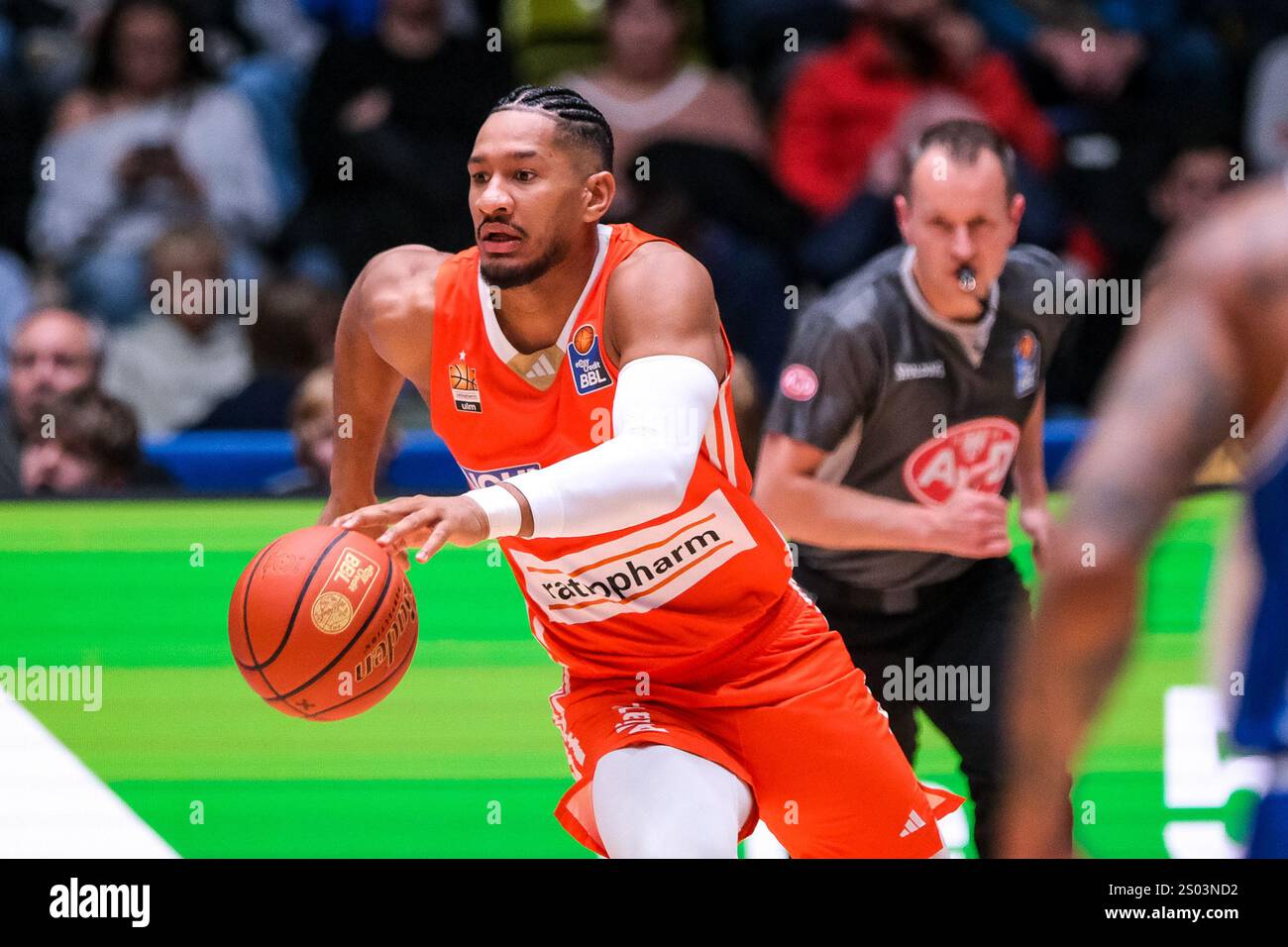Karim Jallow (Ratiopharm Ulm, #35) am Ball, GER, Skyliners Frankfurt vs ...