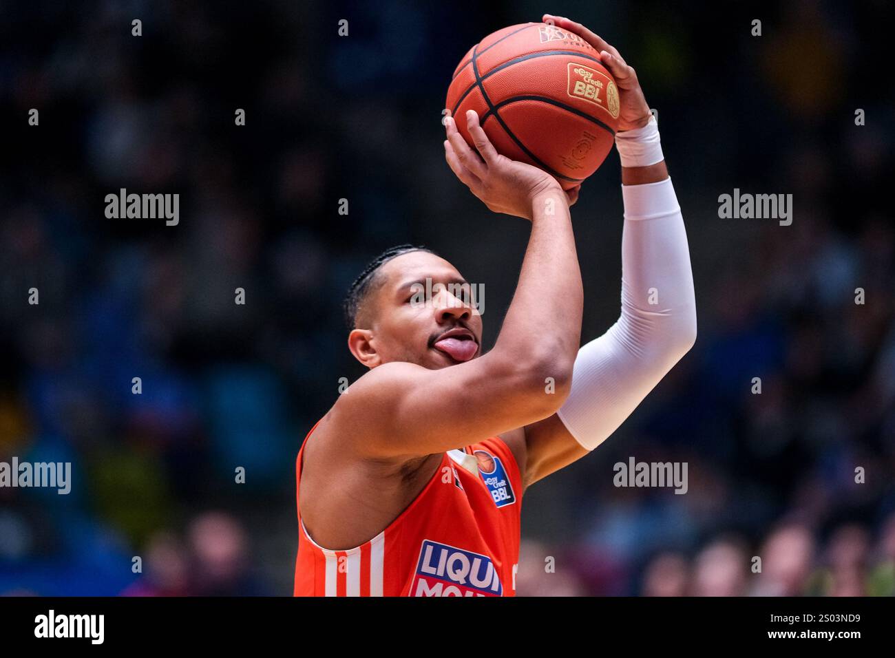 Karim Jallow (Ratiopharm Ulm, #35) am Ball, GER, Skyliners Frankfurt vs ...
