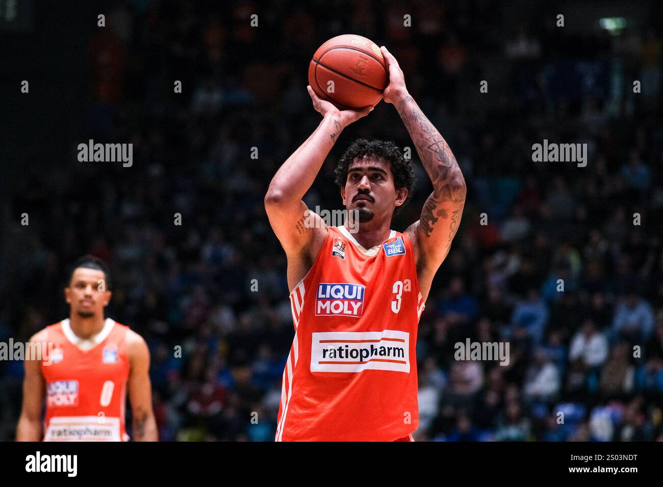 Marcio Santos (Ratiopharm Ulm, #03) am Ball, GER, Skyliners Frankfurt ...