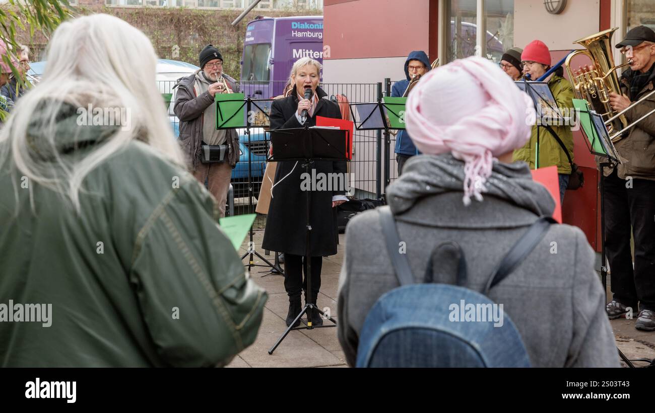 24 December 2024, Hamburg: Bishop Kirsten Fehrs, Chairwoman of the ...