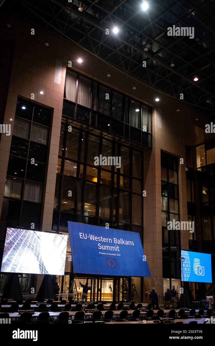 The atrium of the Justus Lipsius building during the summit of the ...