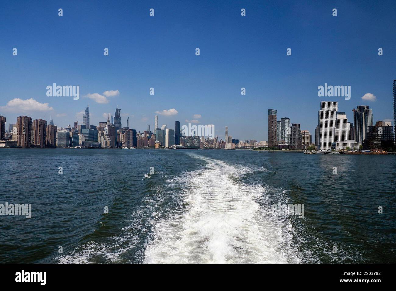 new york manhattan view from East river boat cruise Stock Photo - Alamy