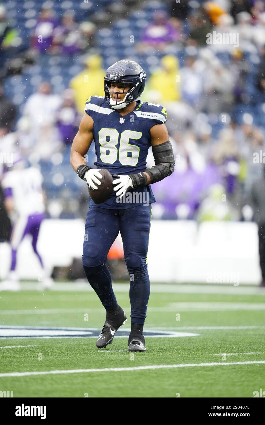Seattle Seahawks tight end Pharaoh Brown (86) looks on before an NFL ...