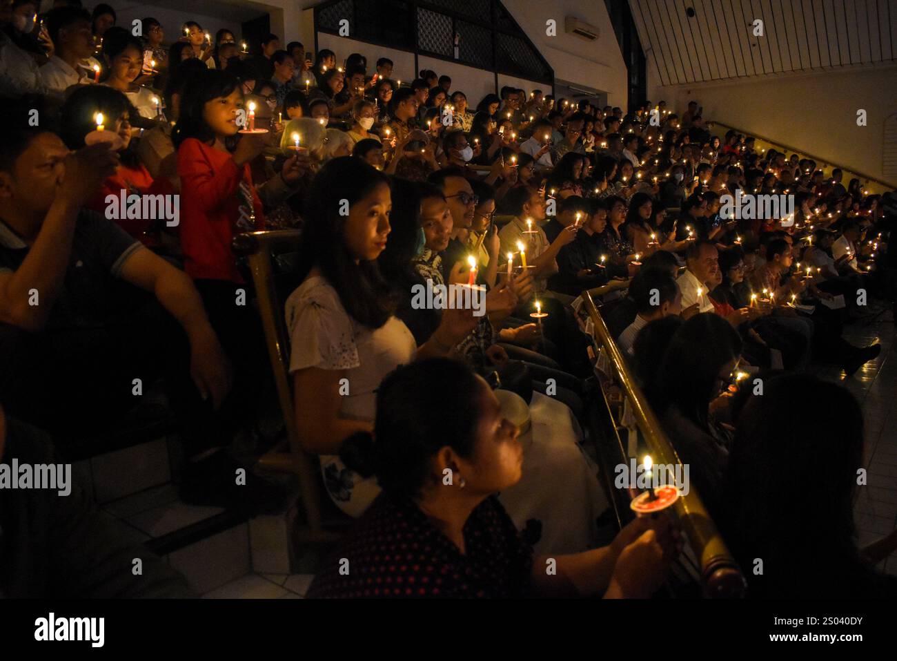 Bandung, West Java, Indonesia. 24th Dec, 2024. Indonesian christians ...