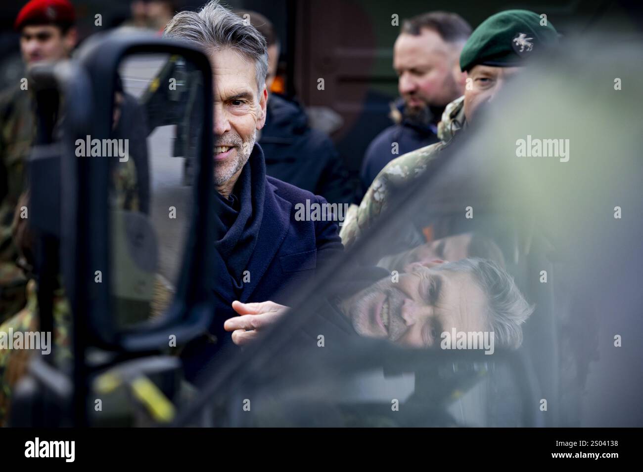 RUKLA - Prime Minister Dirk Schoof is visiting the military base in ...