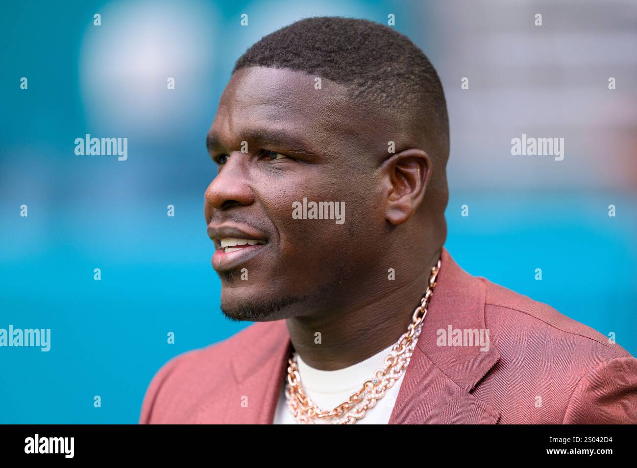 Former San Francisco 49ers running back Frank Gore smiles on the ...