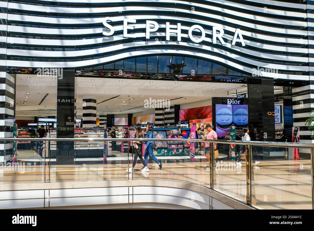 Melbourne, Australia. 24th Dec, 2024. People walking past Sephora store front during Christmas ...