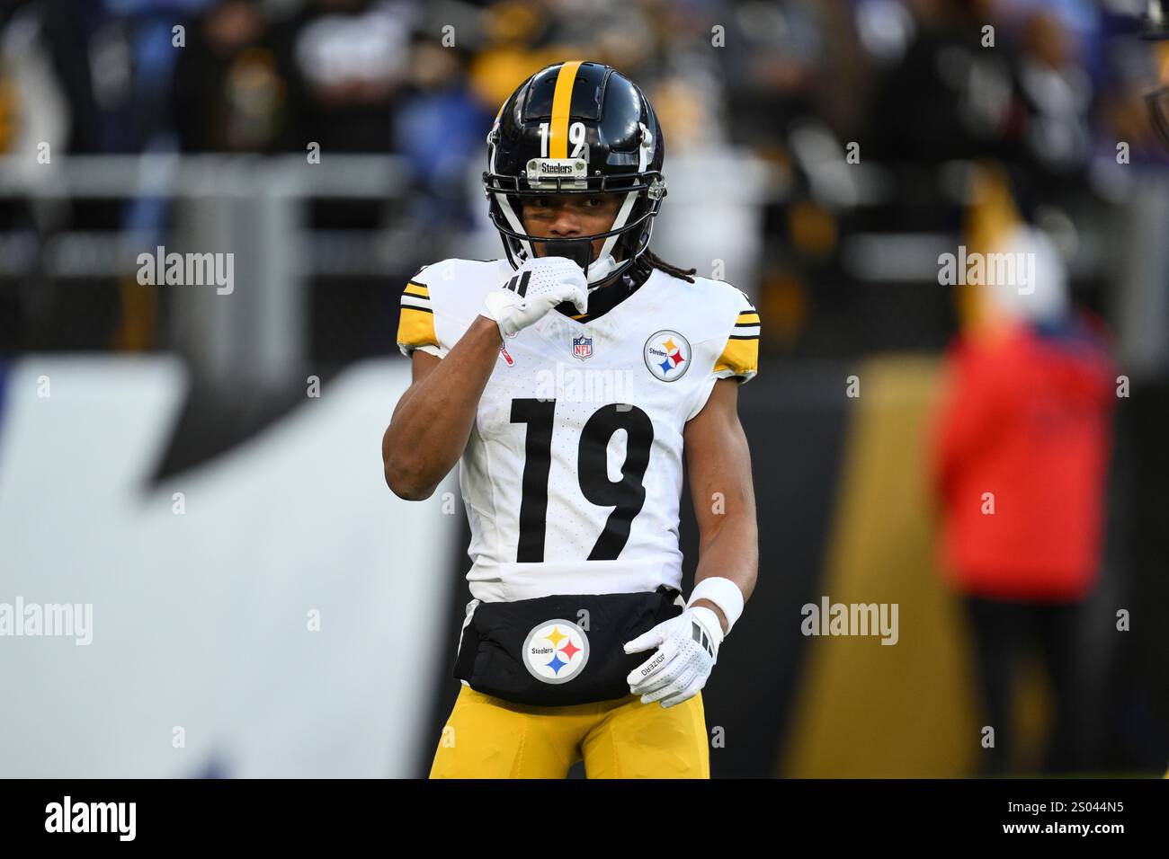 Pittsburgh Steelers wide receiver Calvin Austin III (19) looks on ...
