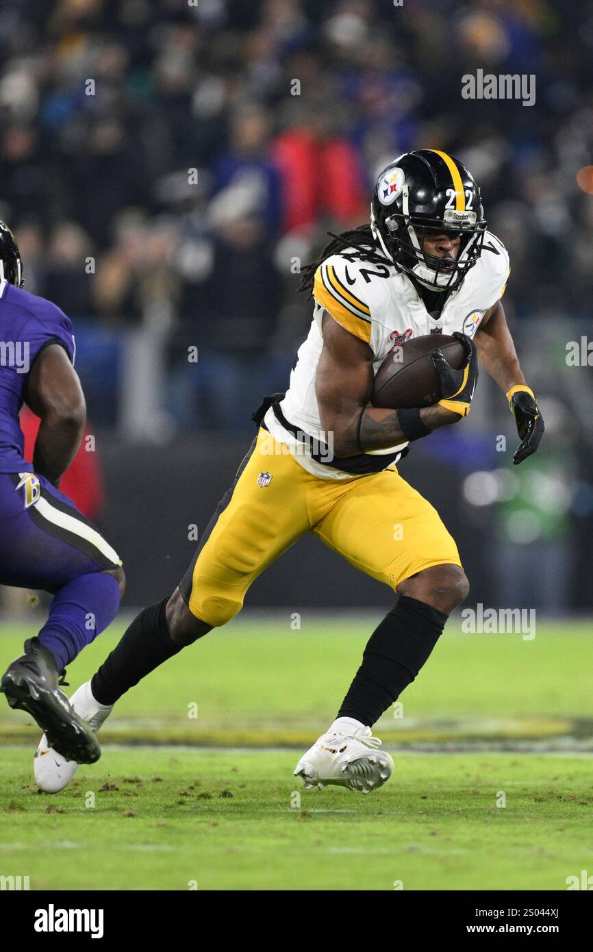 Pittsburgh Steelers running back Najee Harris (22) runs the ball during ...