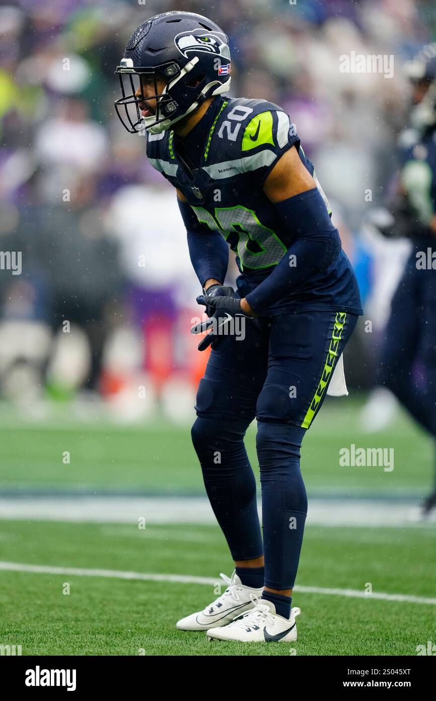 Seattle Seahawks safety Julian Love (20) gets set during an NFL ...