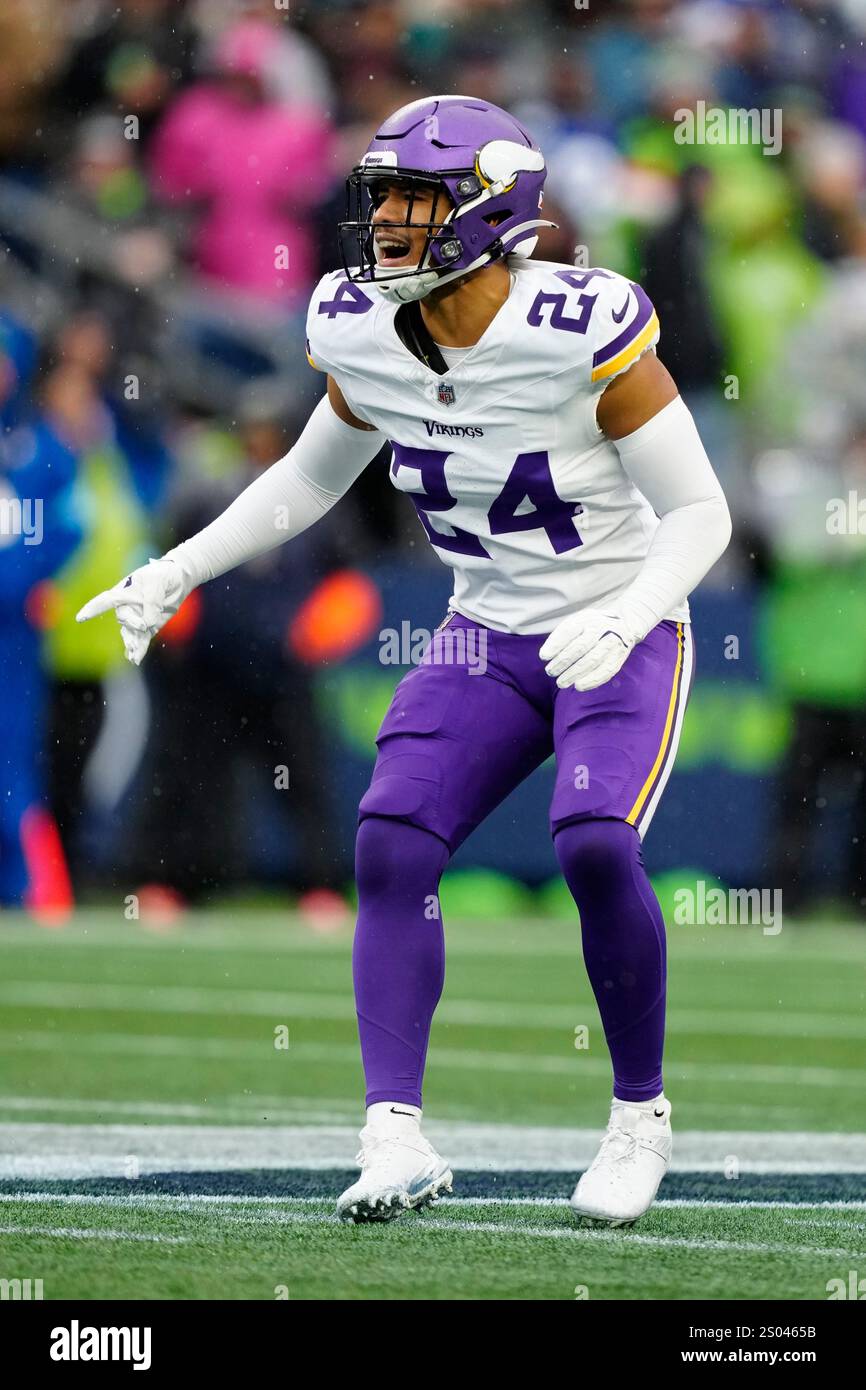 Minnesota Vikings safety Camryn Bynum (24) gets set during an NFL ...