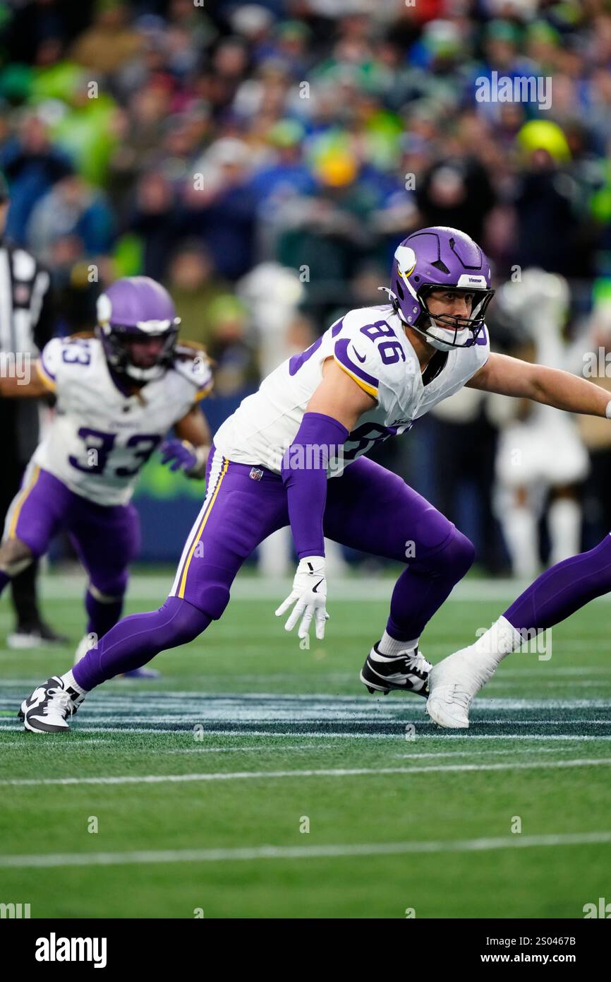 Minnesota Vikings tight end Johnny Mundt (86) gets set during an NFL ...
