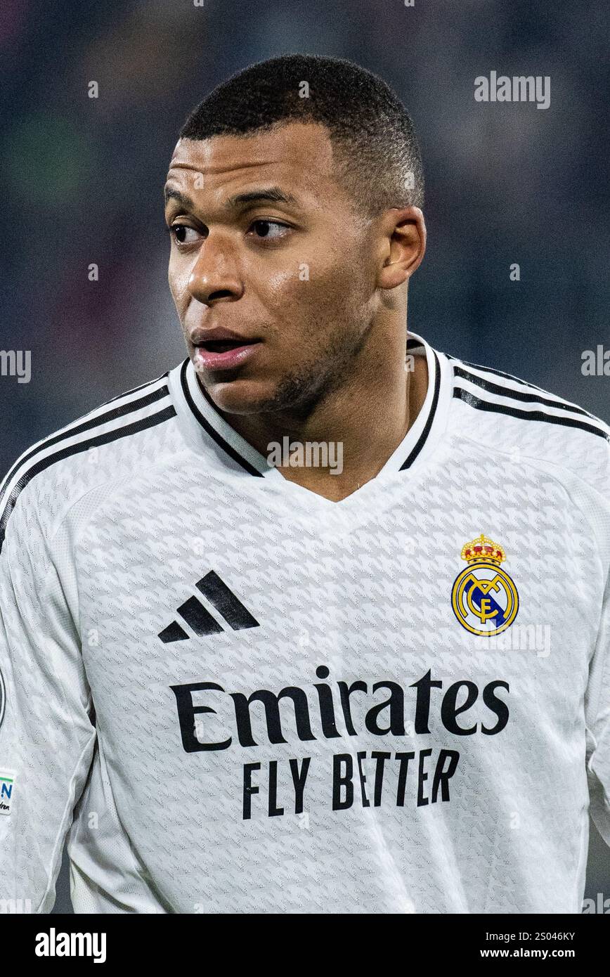 Kylian mbappé real madrid hi-res stock photography and images - Alamy