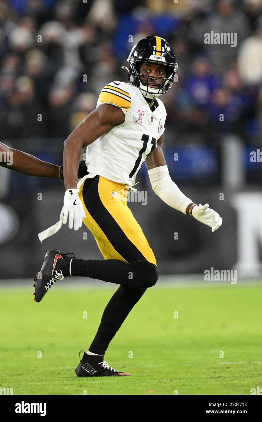 Pittsburgh Steelers wide receiver Van Jefferson (11) in action during ...