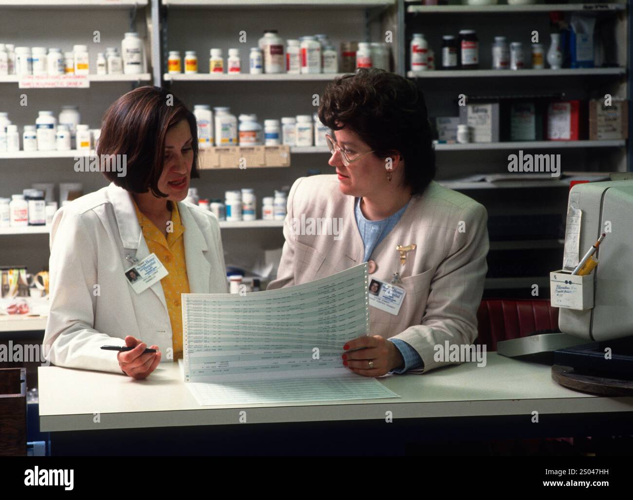 Pharmacists pharmacy counter hi-res stock photography and images - Alamy
