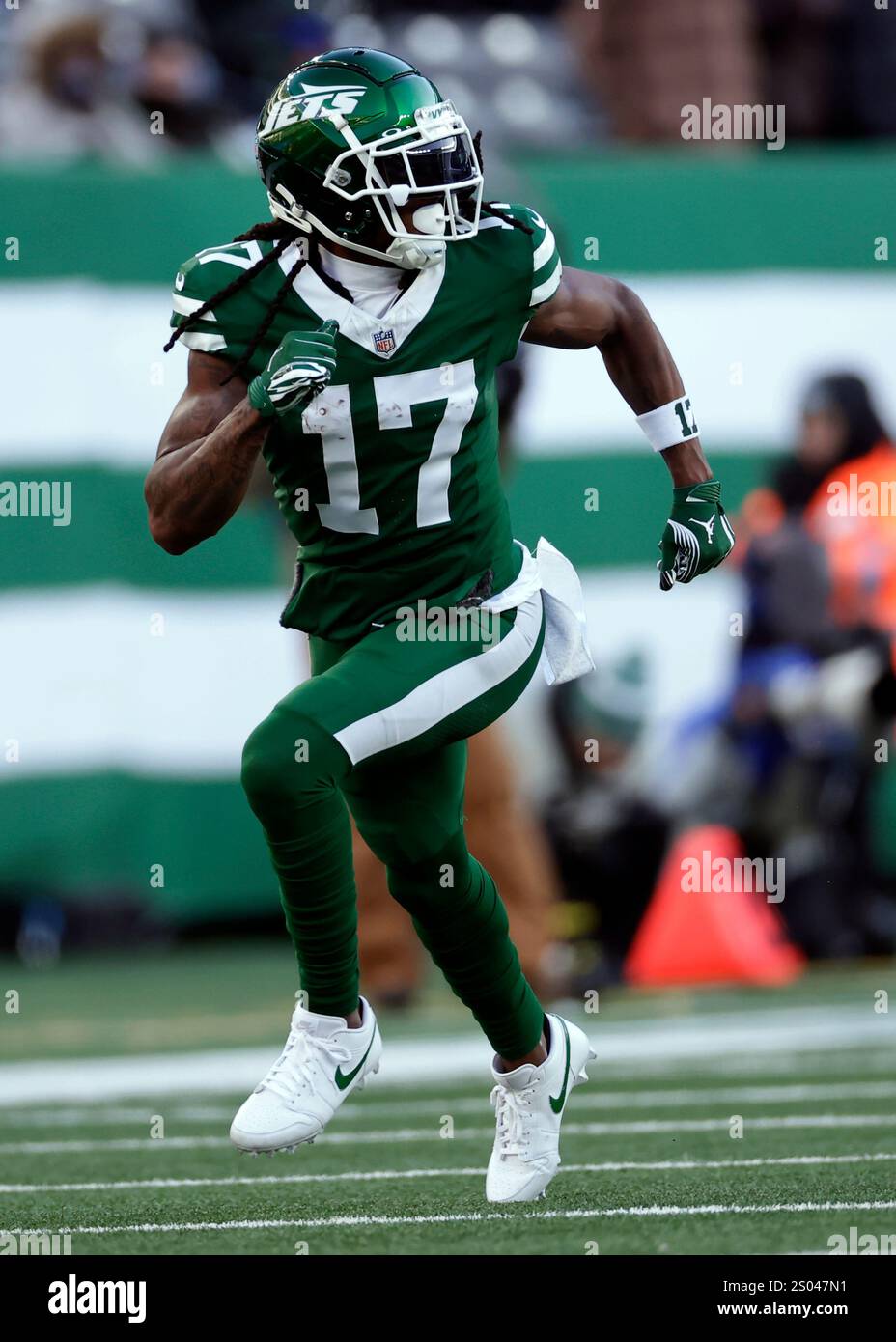 New York Jets wide receiver Davante Adams (17) runs during an NFL ...
