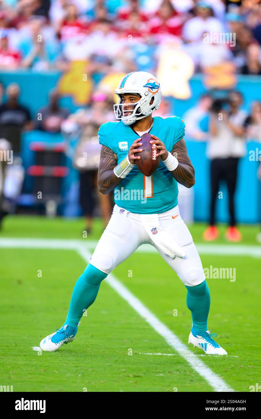 Miami Dolphins quarterback Tua Tagovailoa (1) looks to throw the ball ...