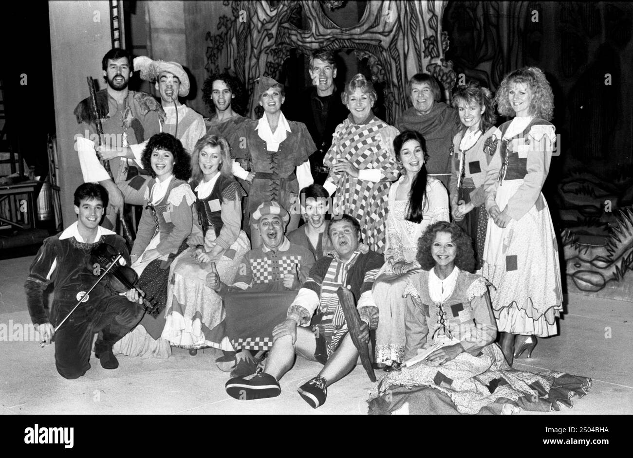 Babes in the Wood pantomime cast at the Grand Theatre, Wolverhampton ...
