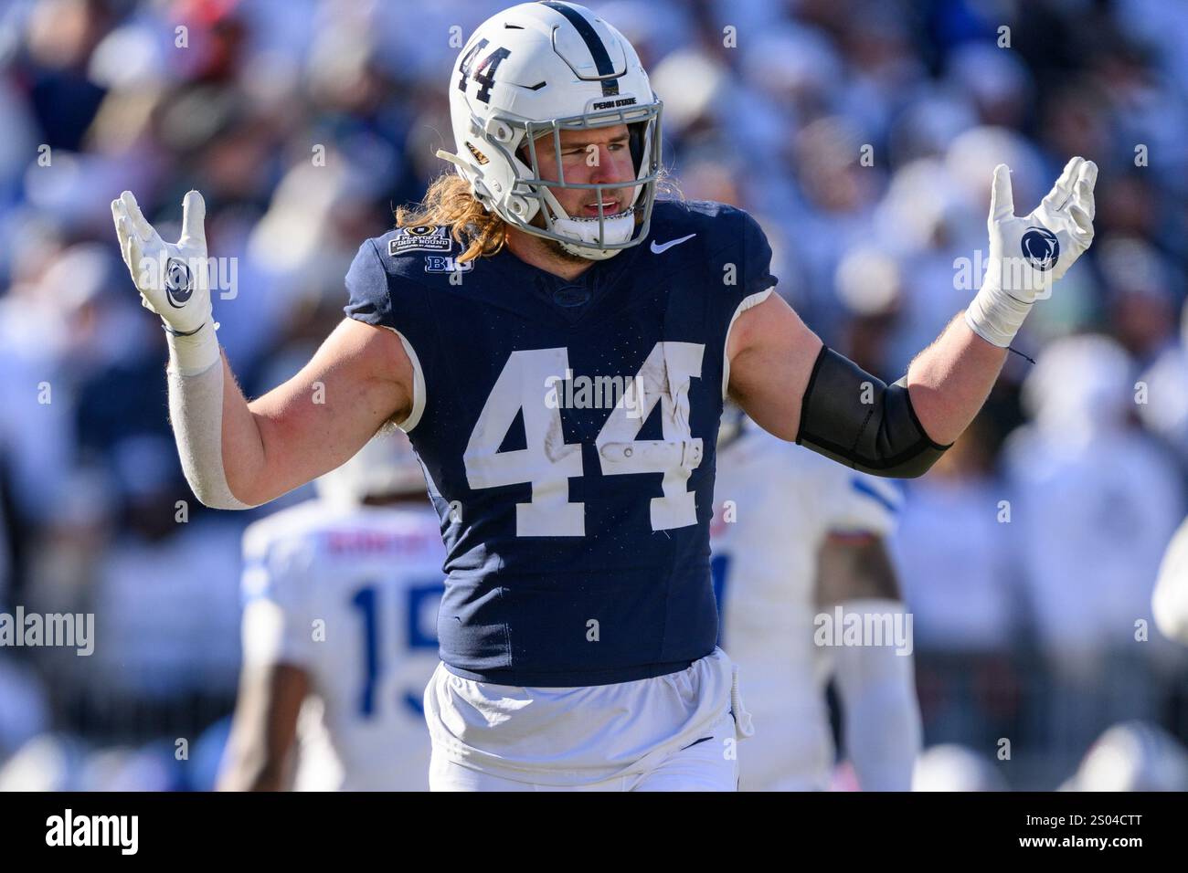 State College, PA, USA. 21st Dec, 2024. Penn State Nittany Lions tight end Tyler Warren (44 ...