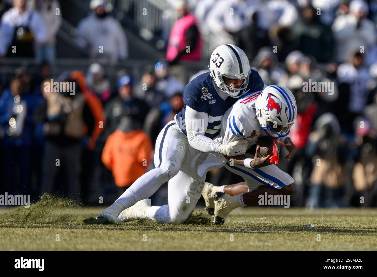 State College, PA, USA. 21st Dec, 2024. Penn State Nittany Lions defensive end Dani Dennis ...