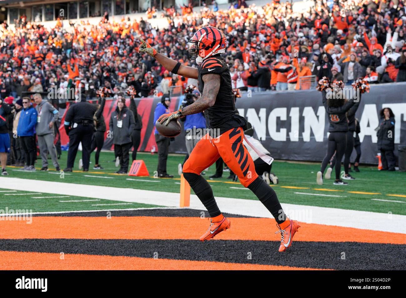 Cincinnati Bengals wide receiver Ja'Marr Chase (1) reacts after scoring ...
