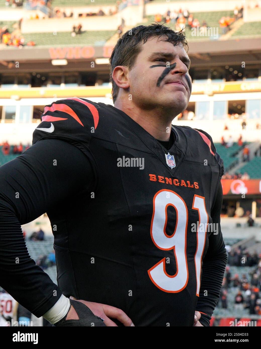 Cincinnati Bengals defensive end Trey Hendrickson (91) walks off the ...
