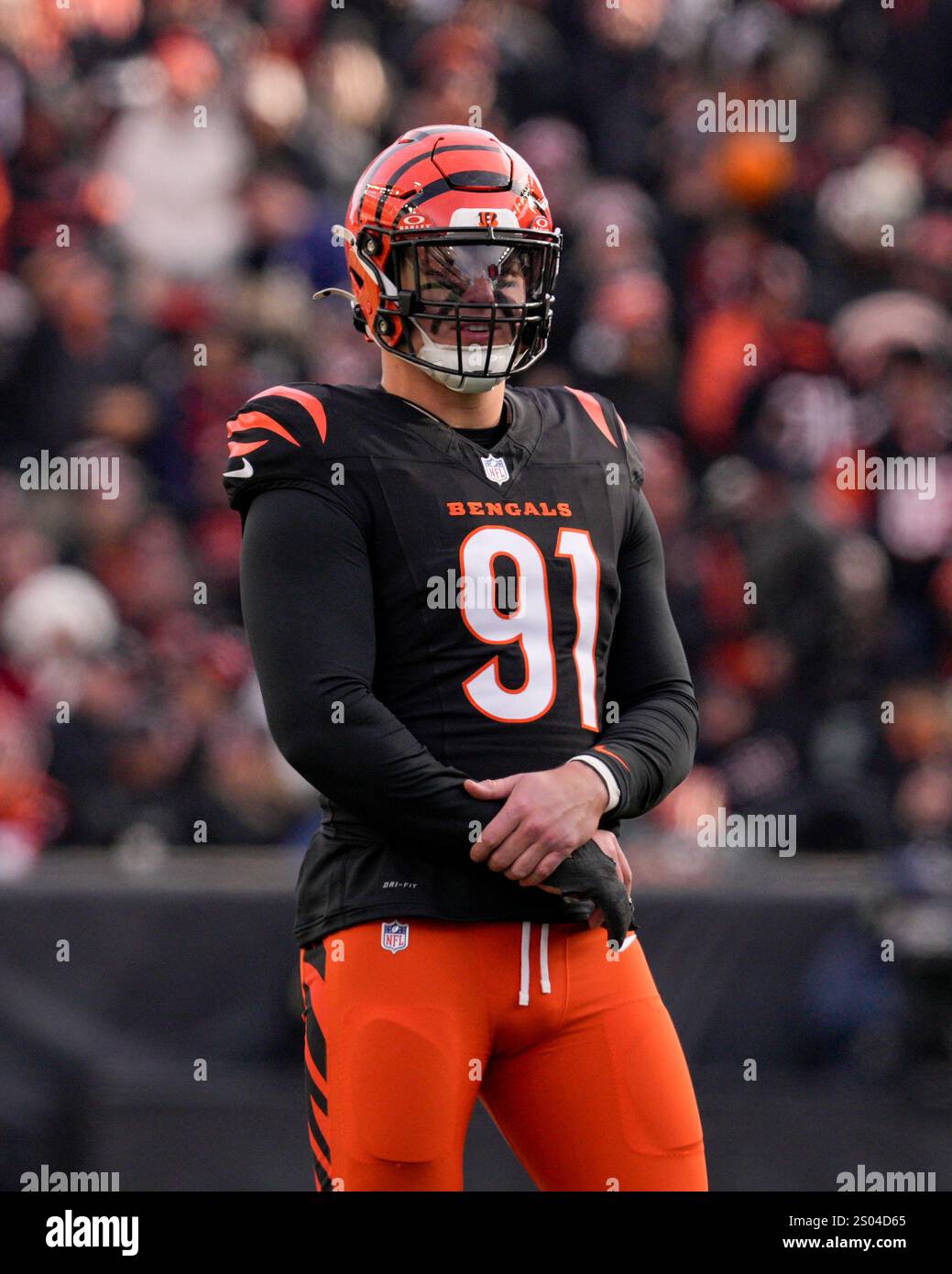Cincinnati Bengals defensive end Trey Hendrickson (91) plays during an ...