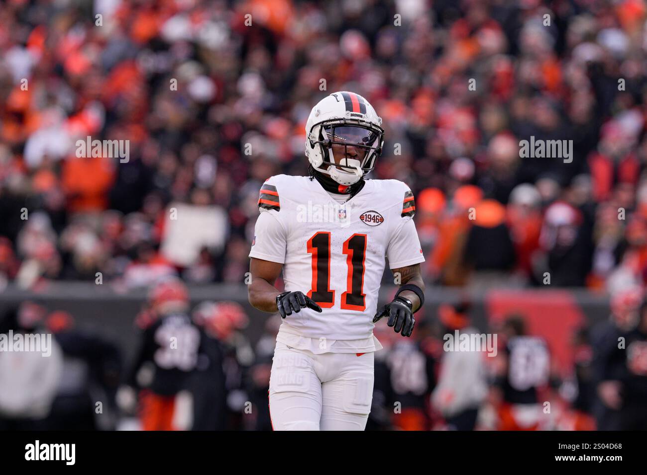 Cleveland Browns wide receiver James Proche II (11) gestures during an ...