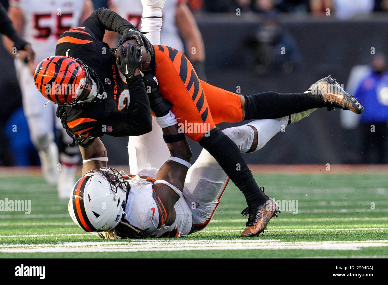Cincinnati Bengals safety Geno Stone (22) makes an interception against ...