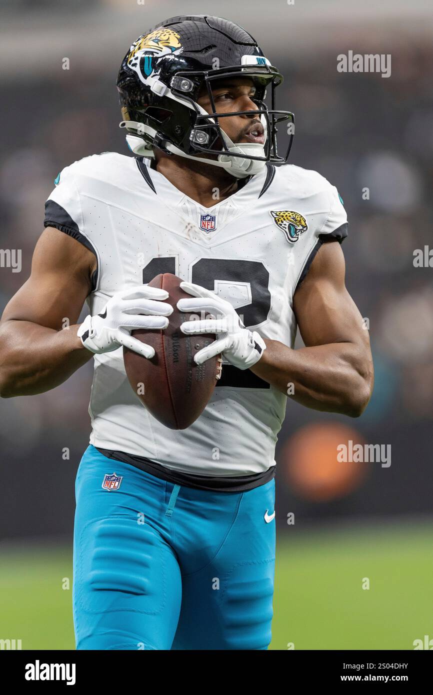 Jacksonville Jaguars wide receiver Devin Duvernay (12) warms up before ...